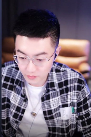 玄律认为yy魔力，大战容易上头！ 歪阅